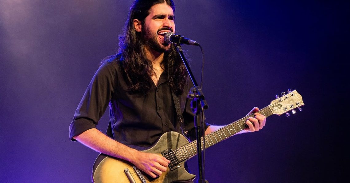 Eric Assmar lança terceiro álbum com show inédito em São Paulo