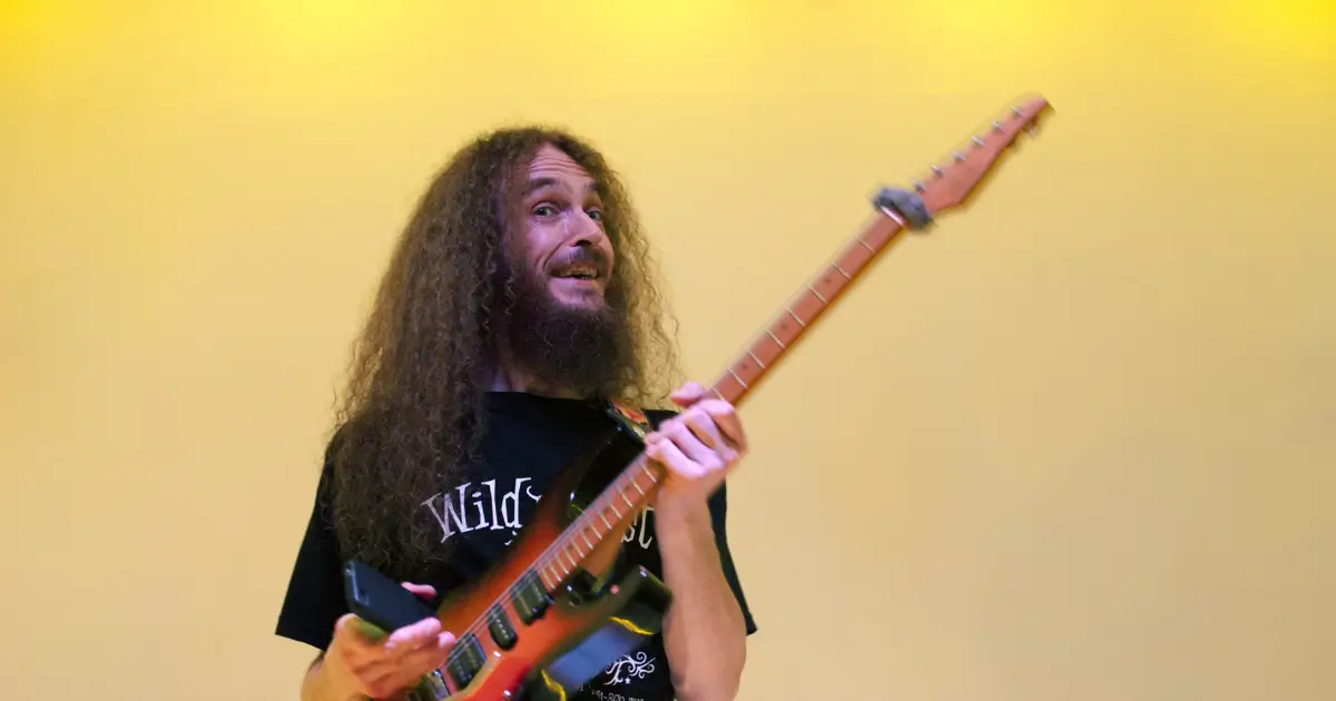 Guthrie Govan destaca vantagens dos modeladores digitais: ‘Chega de ...